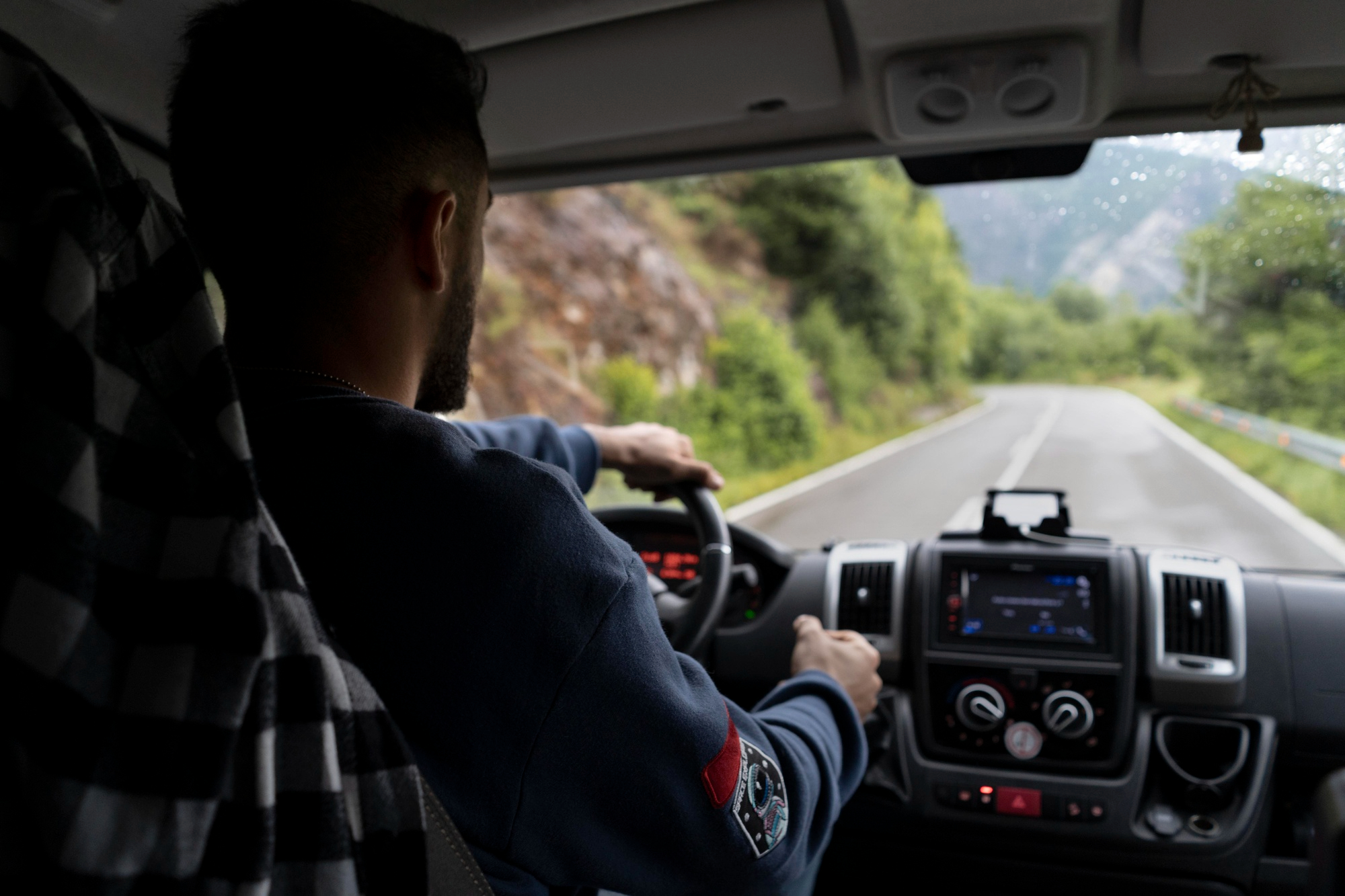 Defensive Driving Habits That Prevent Accidents