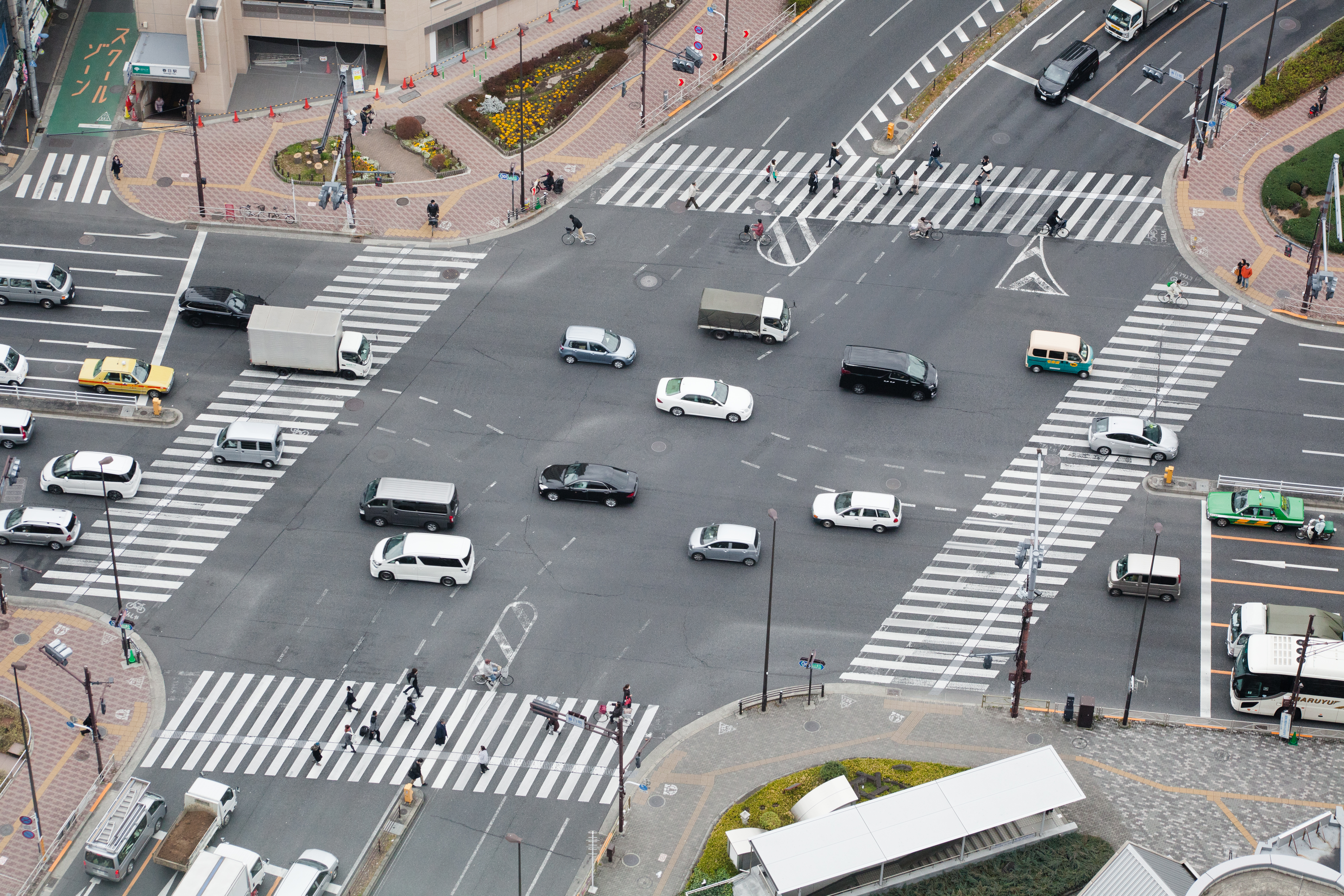 "Right of Way Laws Explained | Safe Driving Tips for U.S. Roads"