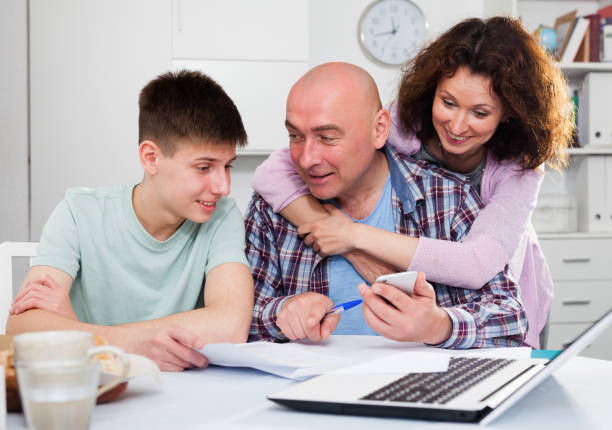 Choose The Best: Parent-Taught Or Instructor-Taught Ed?