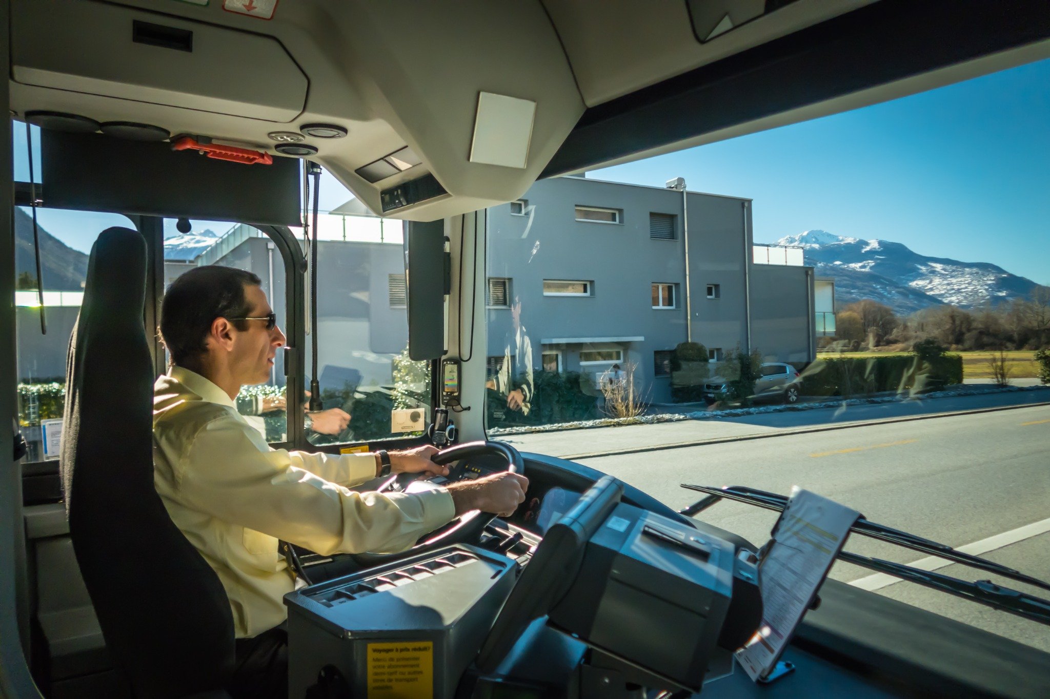 Manual Driving Tips for CDL Students | Get Drivers Ed
