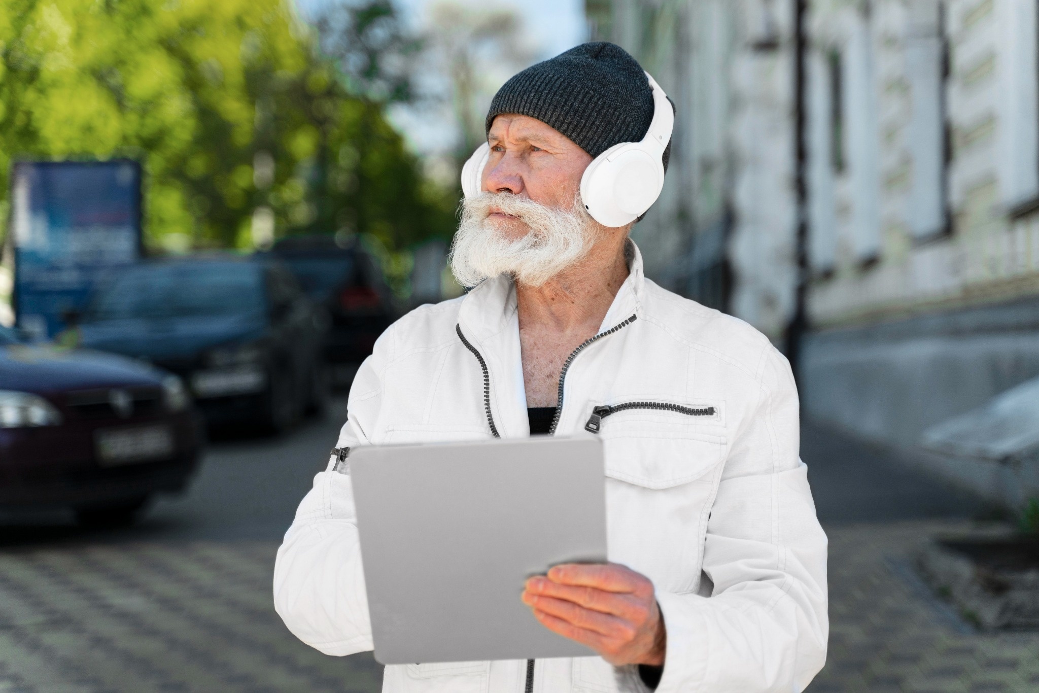 Benefits of Online Adult Drivers Ed for Busy Professionals